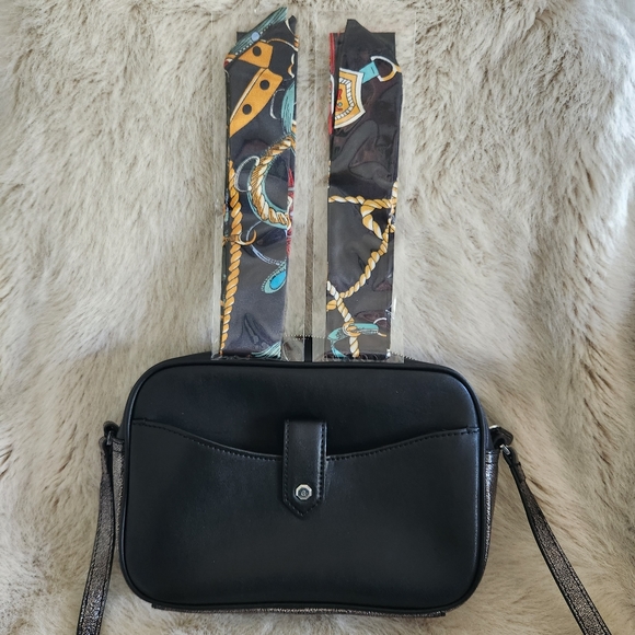G.I.L.I. | Bags | Gili Leather Crossbody Bag Purse Black Metallic ...